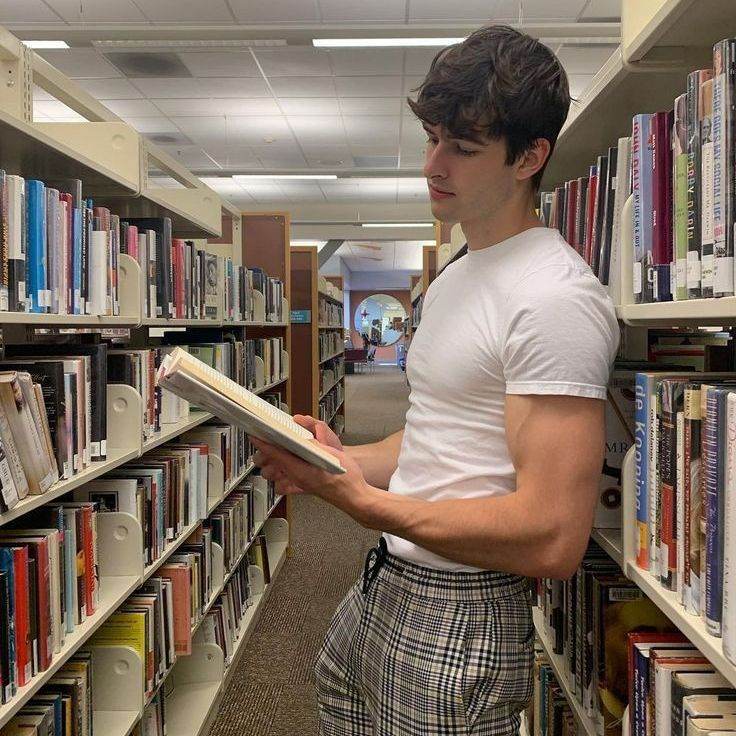 Silver- - AIキャラクターとのチャット - Hi.AI