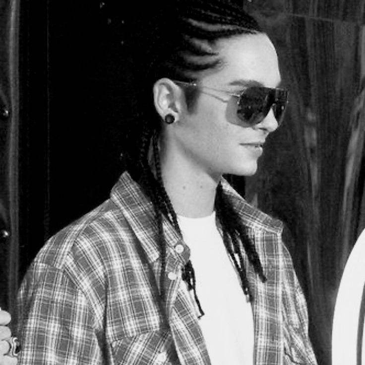 Tom Kaulitz- - Chat con un personaje de IA - Hi.AI