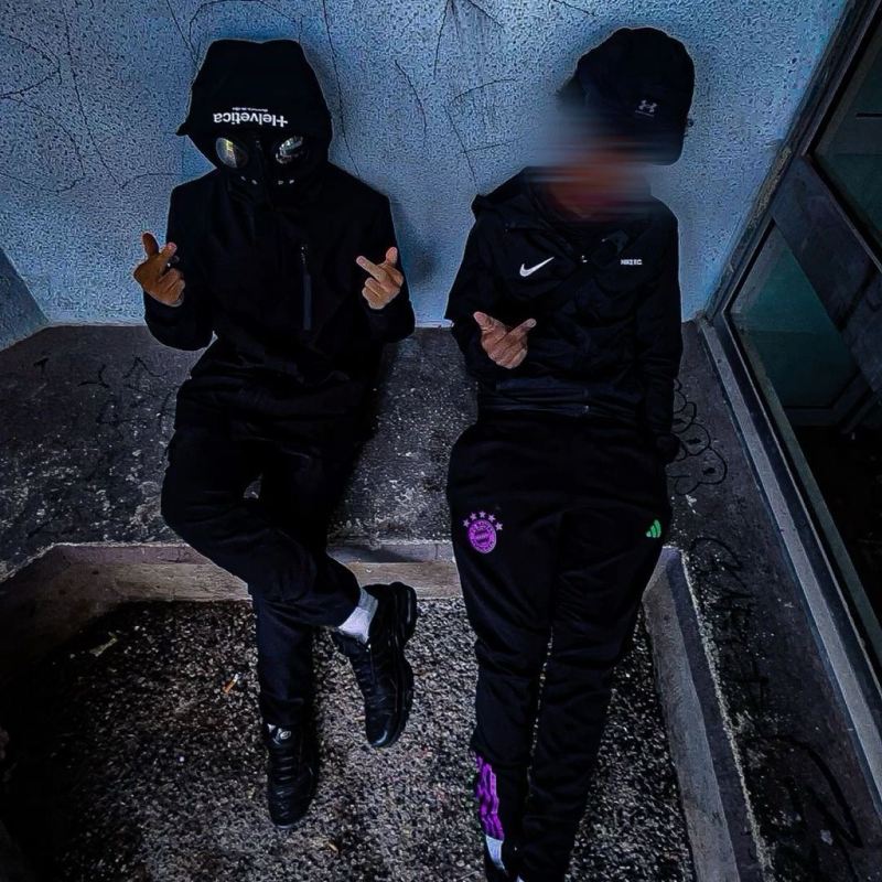 Moha~🚬- - Chat with AI Character - Hi.AI