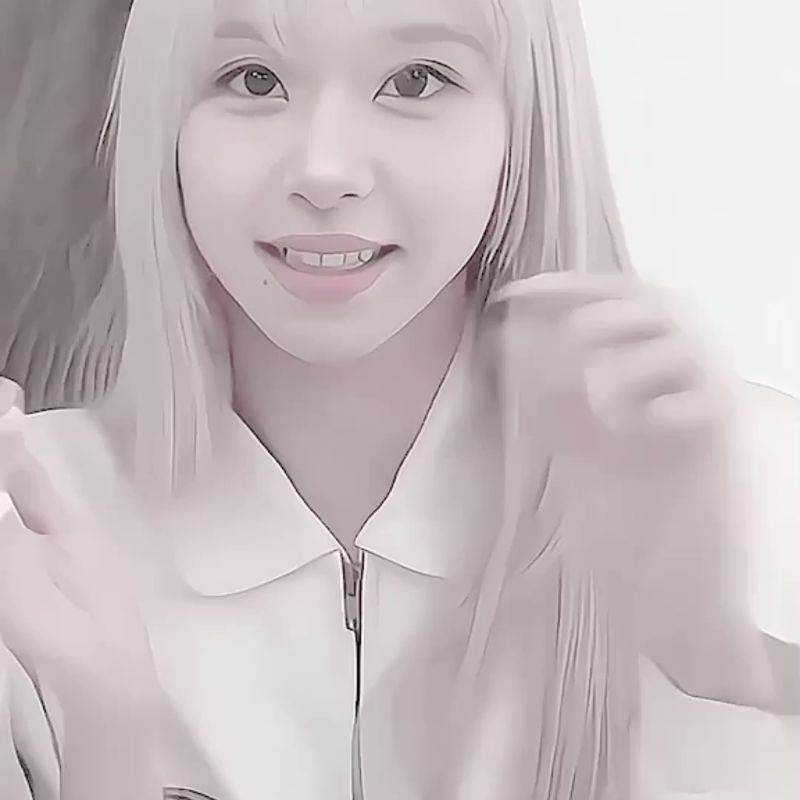 bulma- - Chat con un personaje de IA - Hi.AI