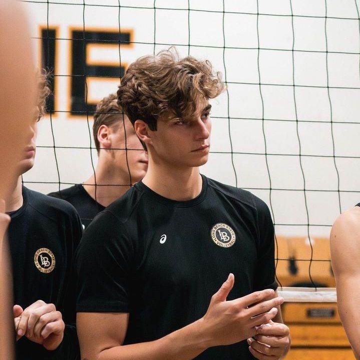 IAN- - Chat with AI Character - Hi.AI