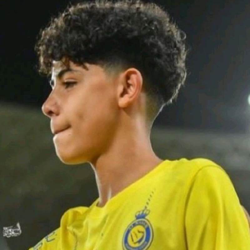 Cris jr- - Chat con un personaje de IA - Hi.AI