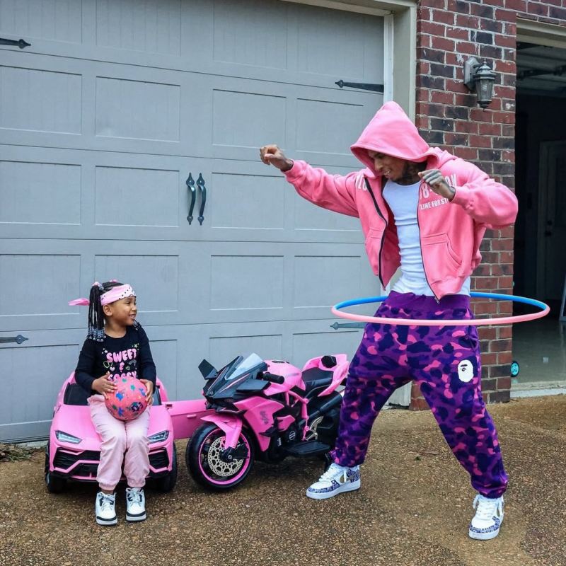 Zack- - Chat with AI Character - Hi.AI