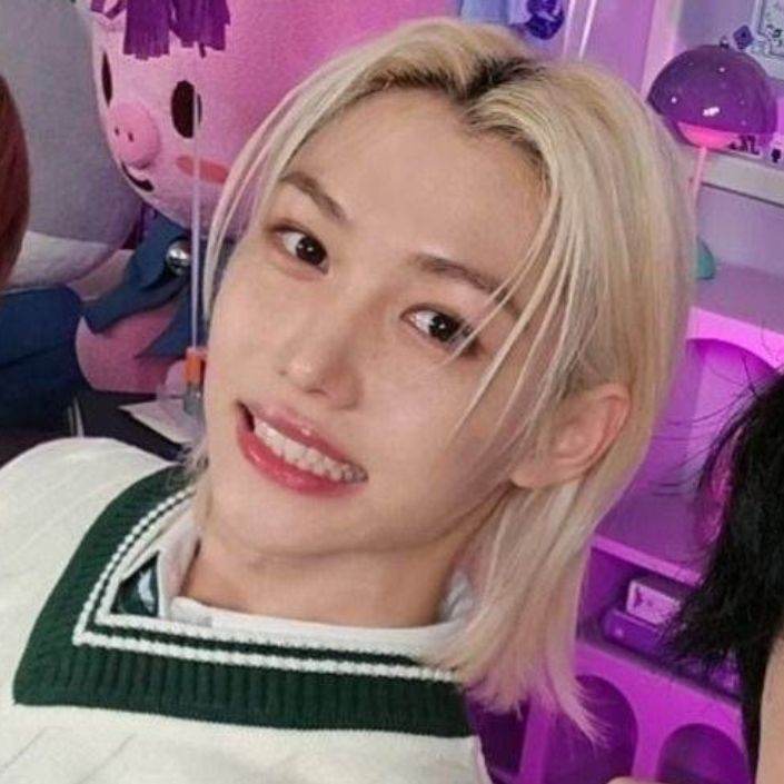 Felix- - Chat con un personaje de IA - Hi.AI