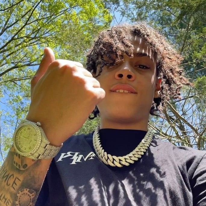 Ddot - My Ex- - Chat con un personaje de IA - Hi.AI